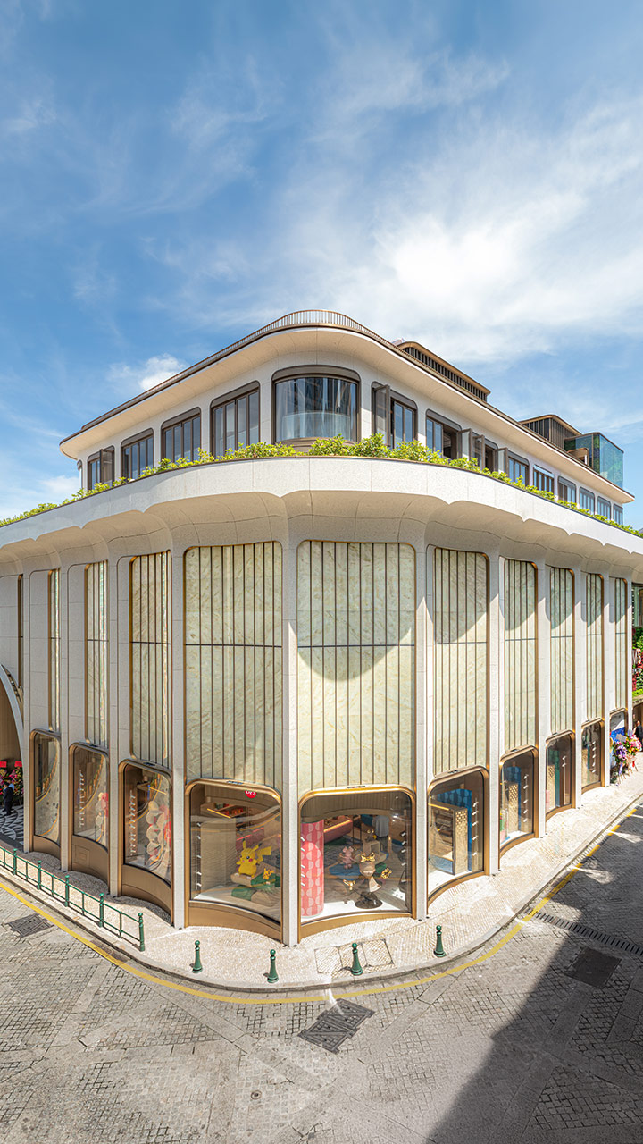 主頁 | M8 | 澳門文化商業地標 | 位處聯合國教科文組織評定的世界文化遺產－澳門歷史城區之核心區內， 位於議事亭前地沿羅結地巷50米處。